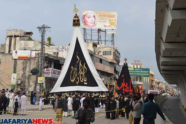 Pakistan: Thousands perform Zanjeer & Qama Zani to express their ...